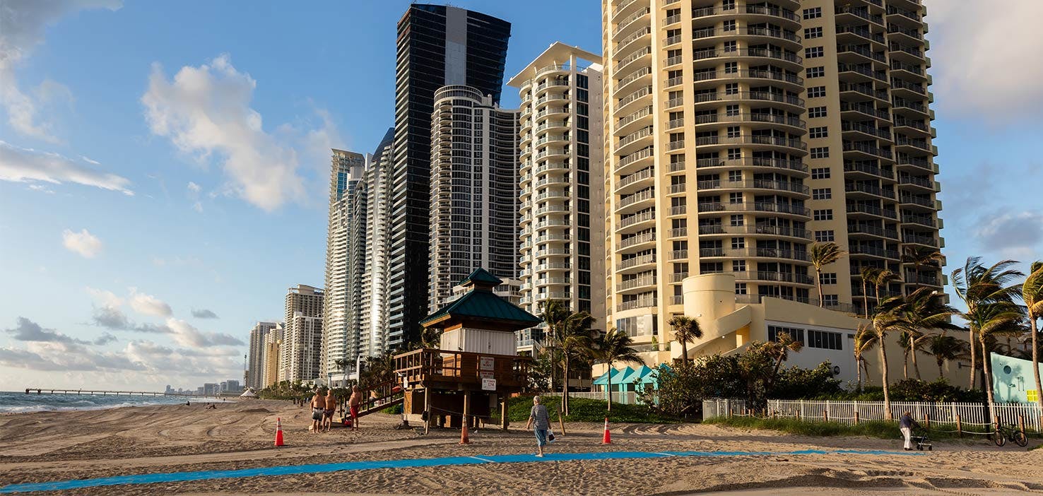 Dog Walkers in North Miami, FL - Dog Walking Near You | Wag!